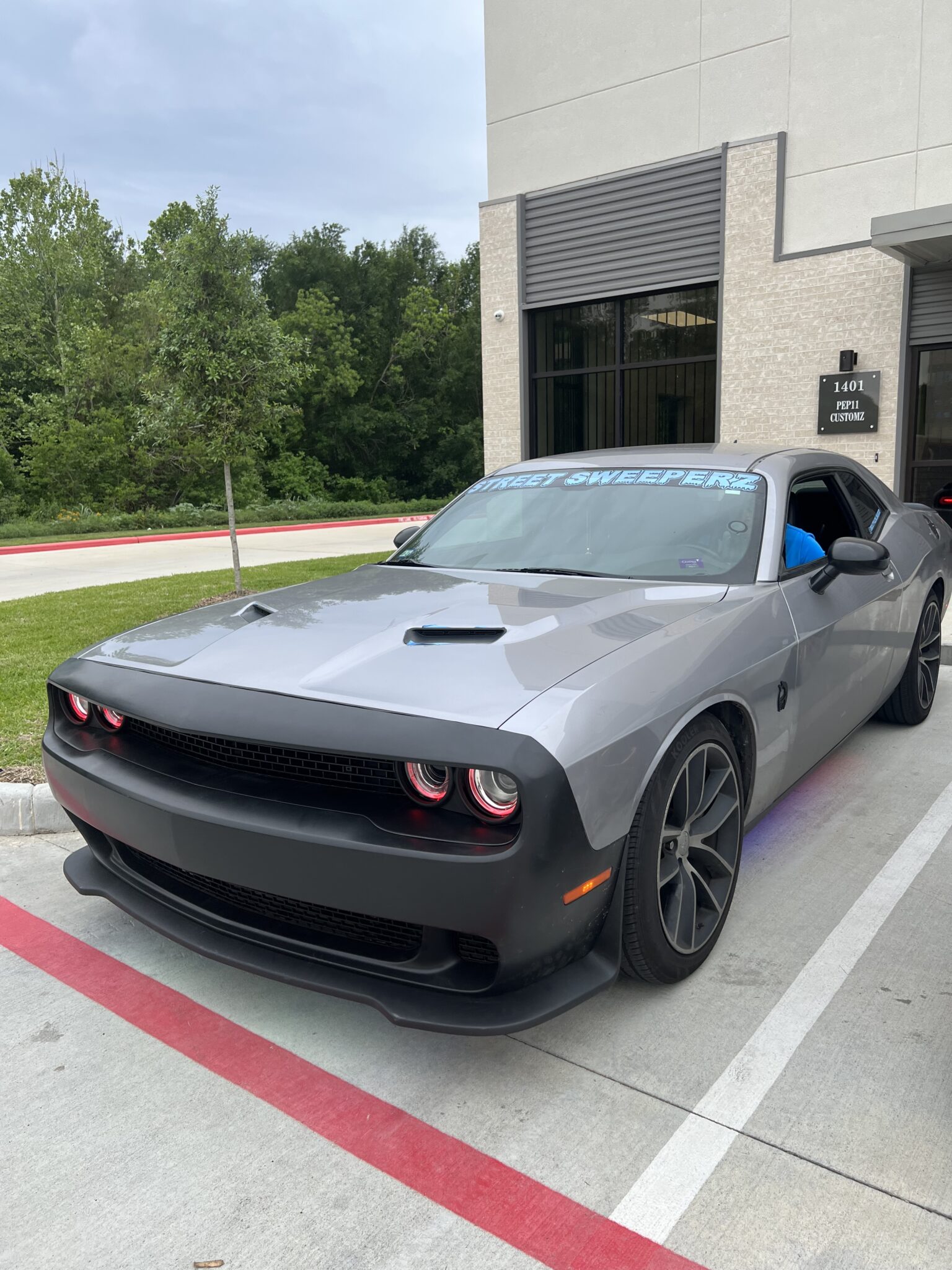 Challenger Hellcat Style Front Bumper fits rt,sxt,scat,etc *WE DO NOT ...