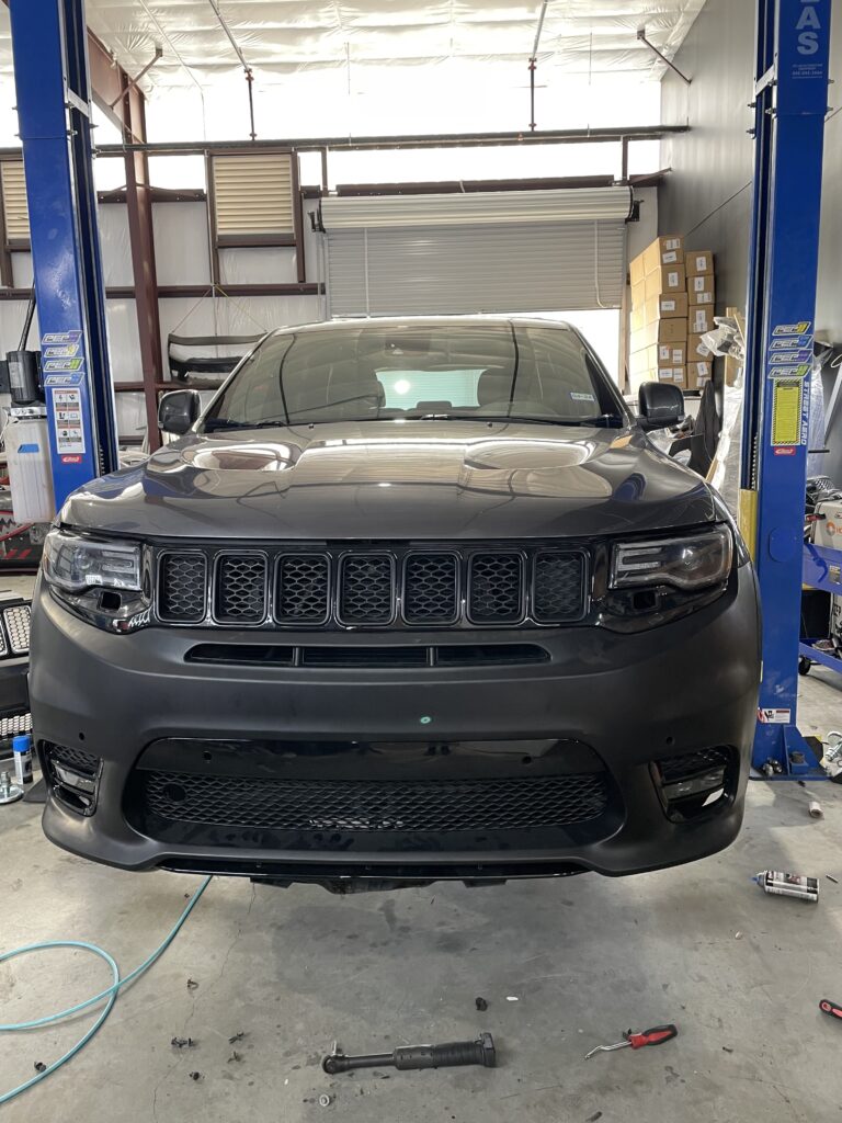 Jeep Grand Cherokee 2014 + Trackhawk style Srt front bumper *WE DO NOT ...