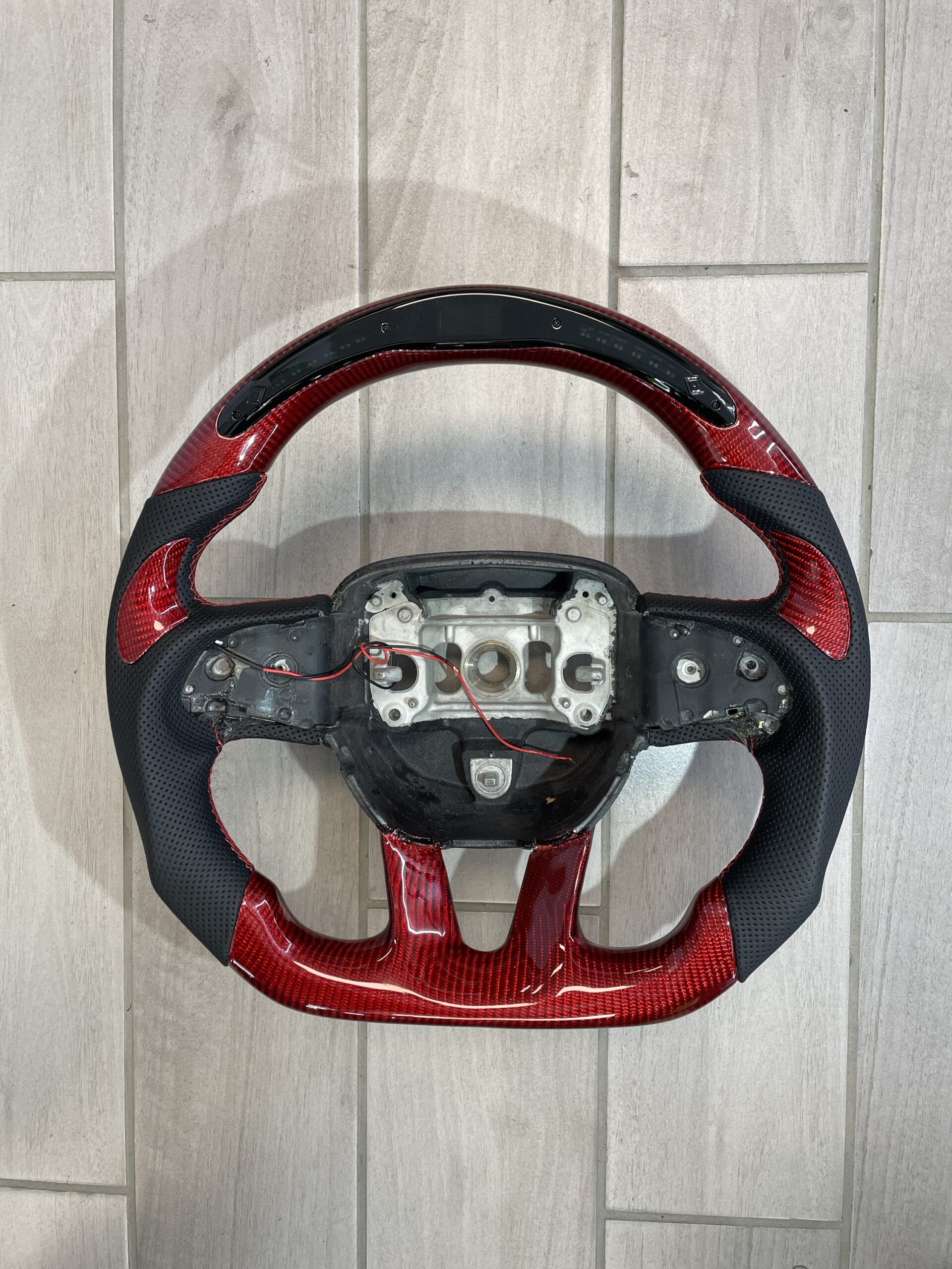 Red carbon LED RPM steering wheel - Pep11Customz